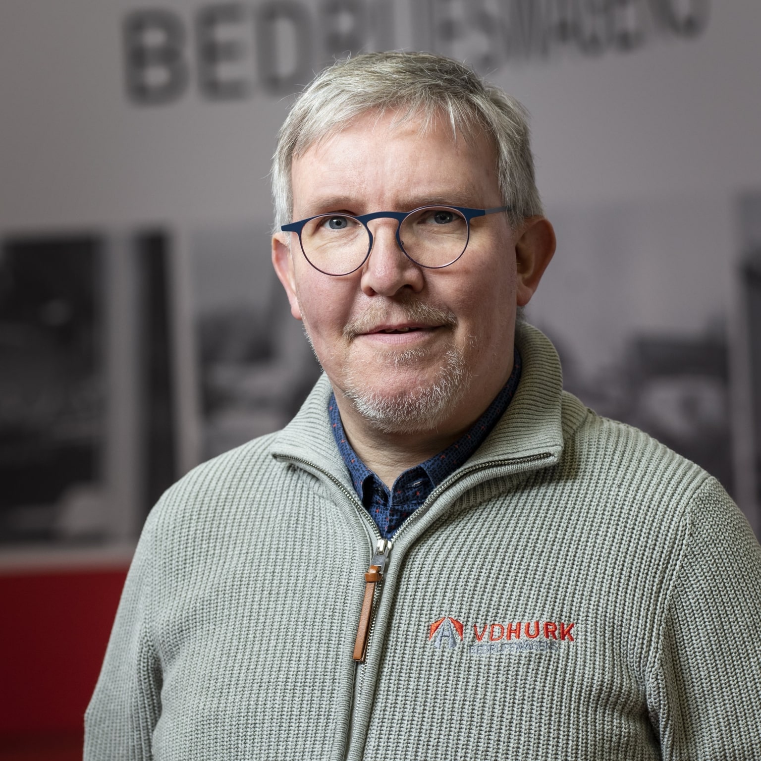 Contact - Van den Hurk Bedrijfswagens